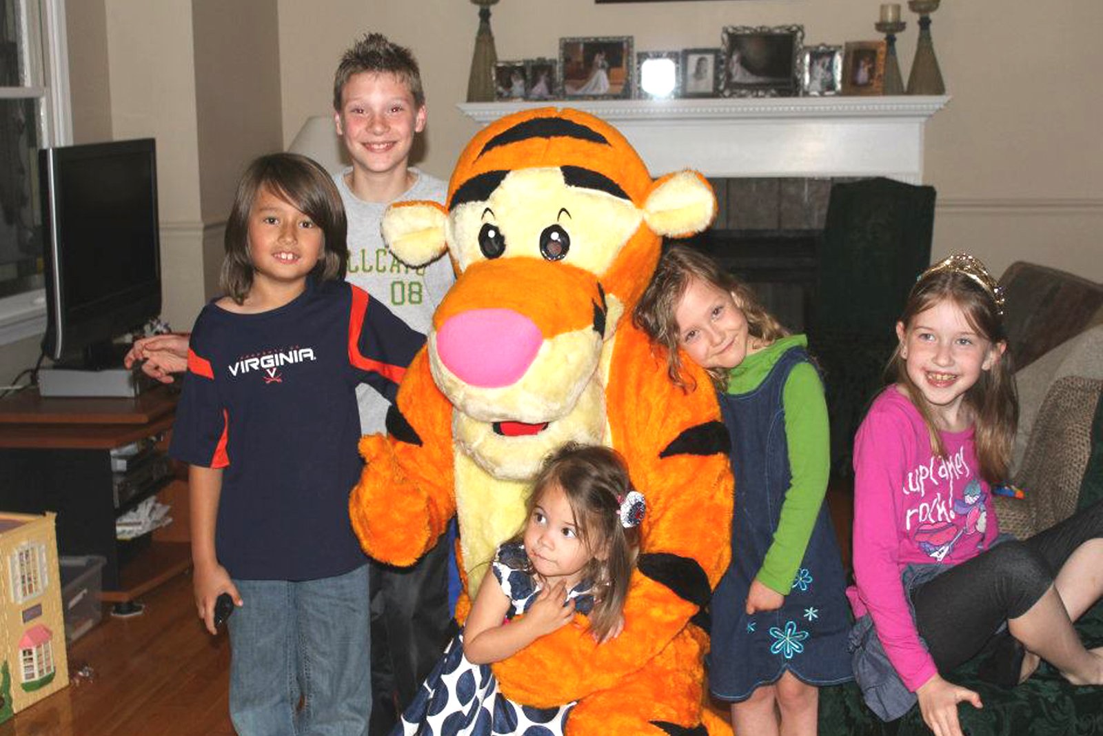 Party Character Mascots – Vertical Kids