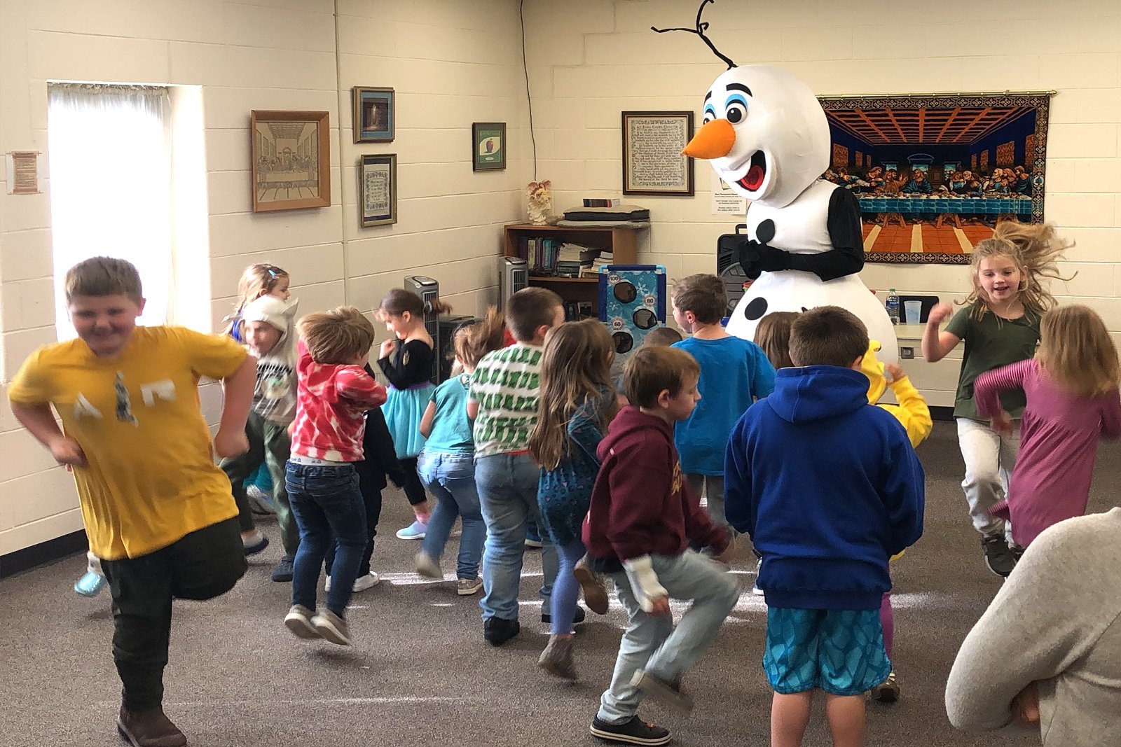 Party Character Mascots – Vertical Kids