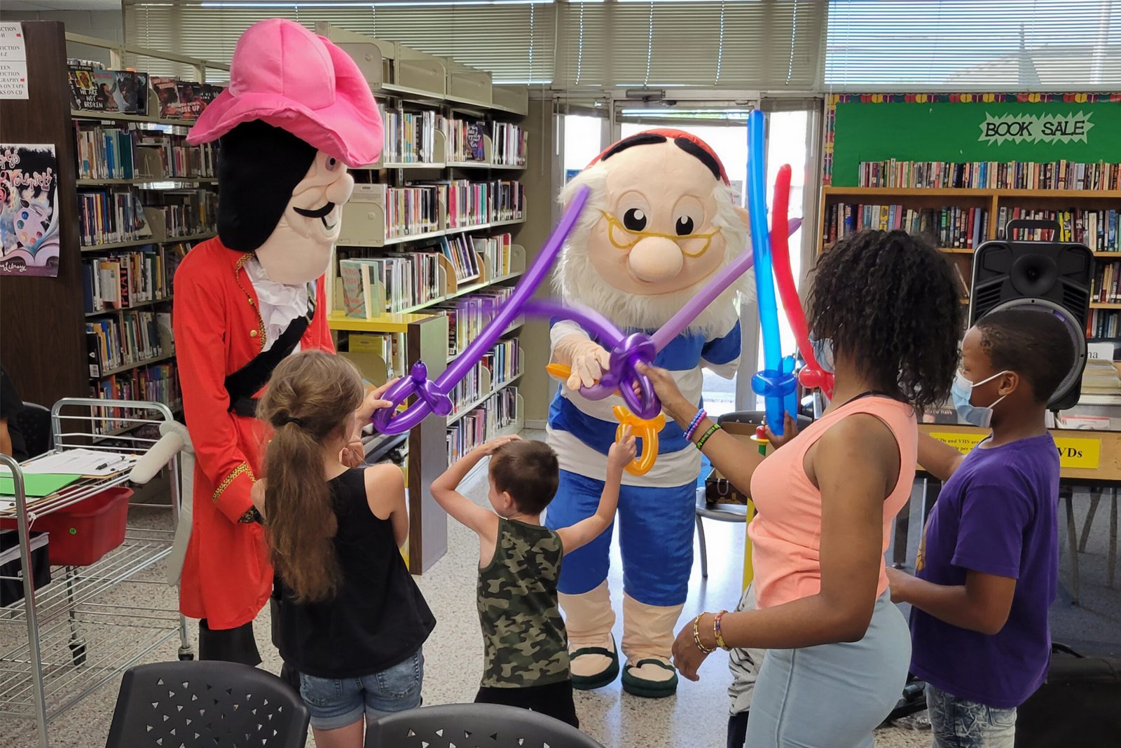 Party Character Mascots – Vertical Kids