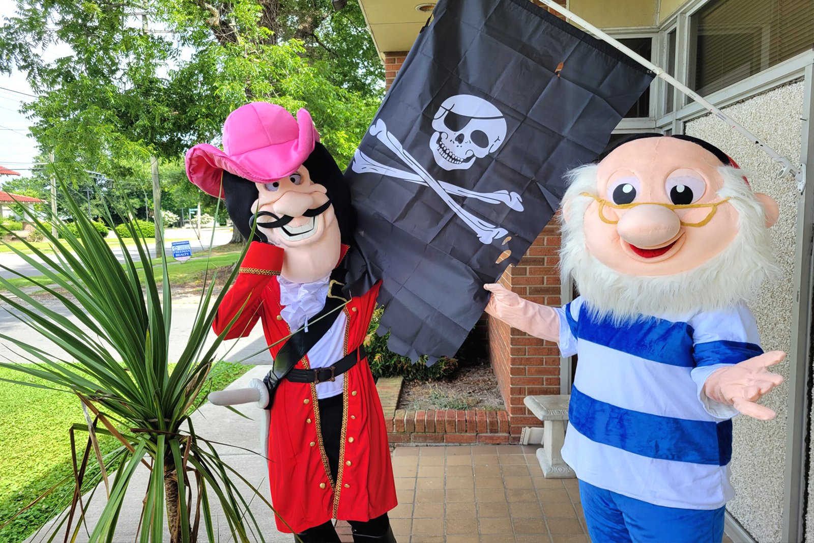 Party Character Mascots – Vertical Kids