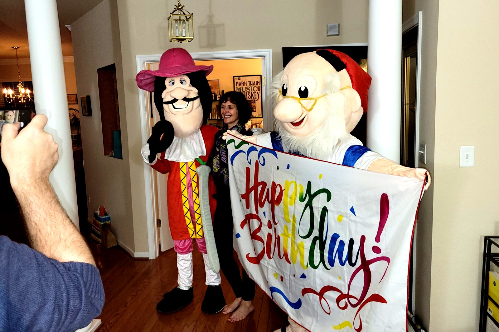 Party Character Mascots – Vertical Kids